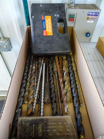 Tray of Drill Bits and Tap and Die Set - Roller Auctions