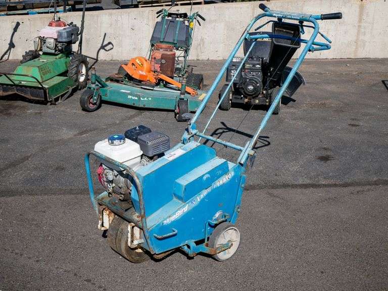 Bluebird Aerator, Honda Gas - Roller Auctions