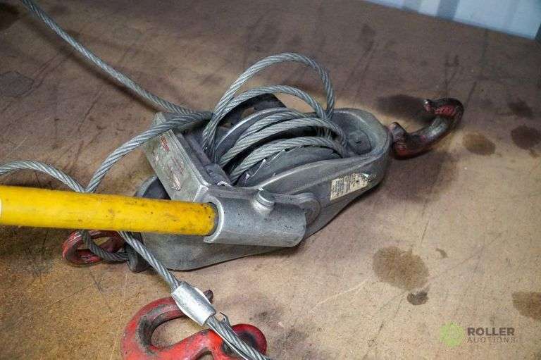 Little Mule Cable Ratchet Hoist - Roller Auctions