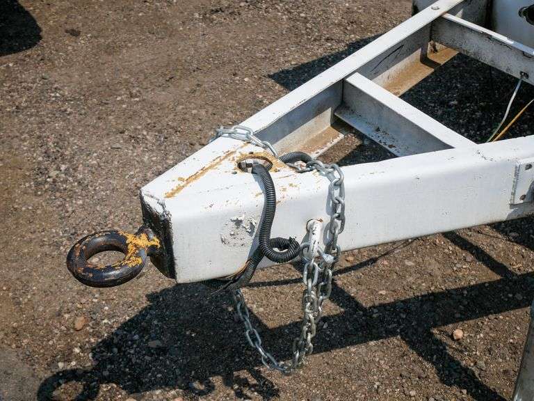 Tow Behind Air Compressor, 4-Cylinder Gas Engine, Pintle Hitch ...