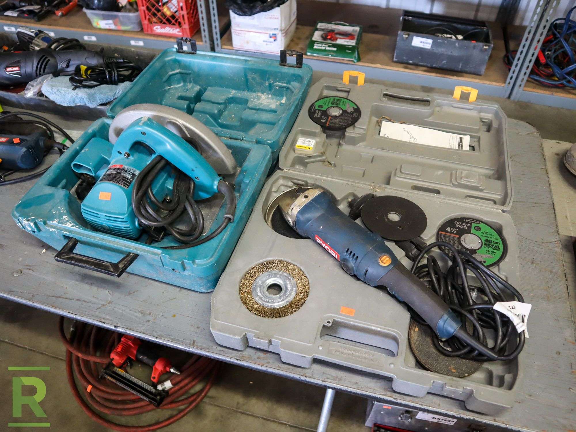 Ryobi AG452 4.5 Angle Grinder and Makita 5007NB 7.25 Circular Saw Roller Auctions