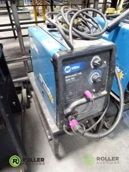 Miller Millermatic 140 Auto Set 120V Mig Welder With Gun - Roller Auctions
