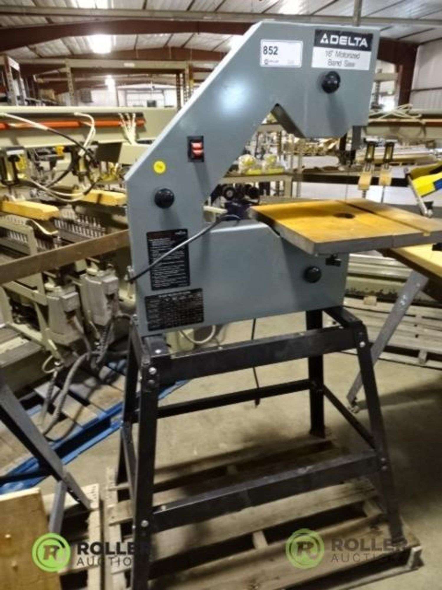 Delta 28 560 16in Vertical Bench Top Band Saw with Stand Roller Auctions