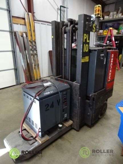 Raymond 040-P60TN Electric Pallet Truck, 6000-Lb Capacity, FER Charger ...