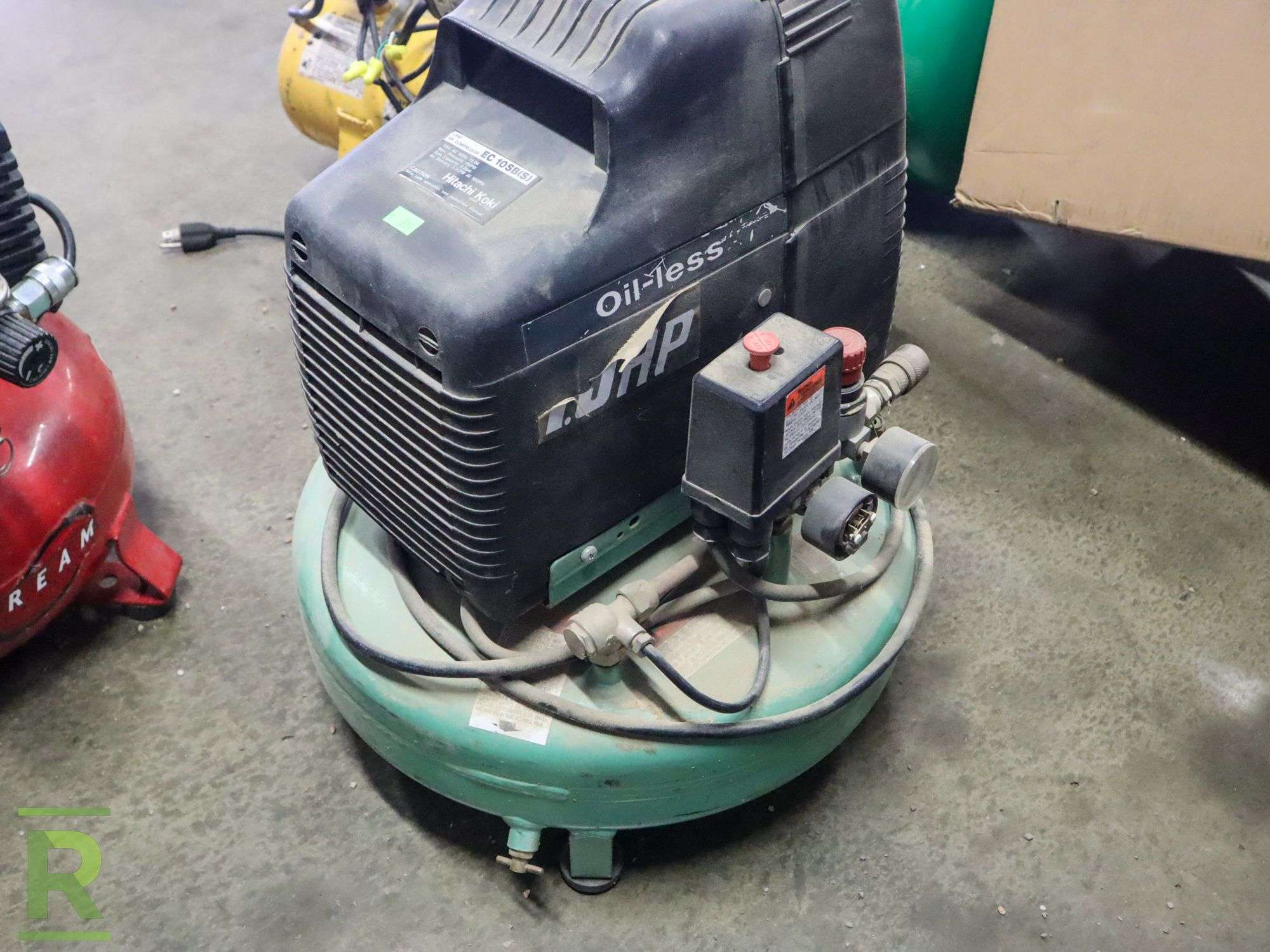 Hitachi pancake air compressor store