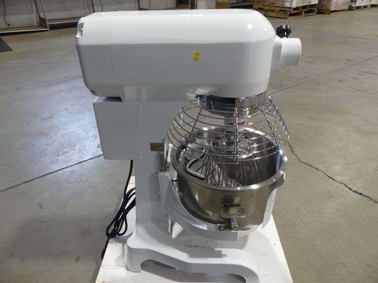 New Winco Spectrum 20Qt Mixer With Bowl, Whisk, Hook and Paddle ...