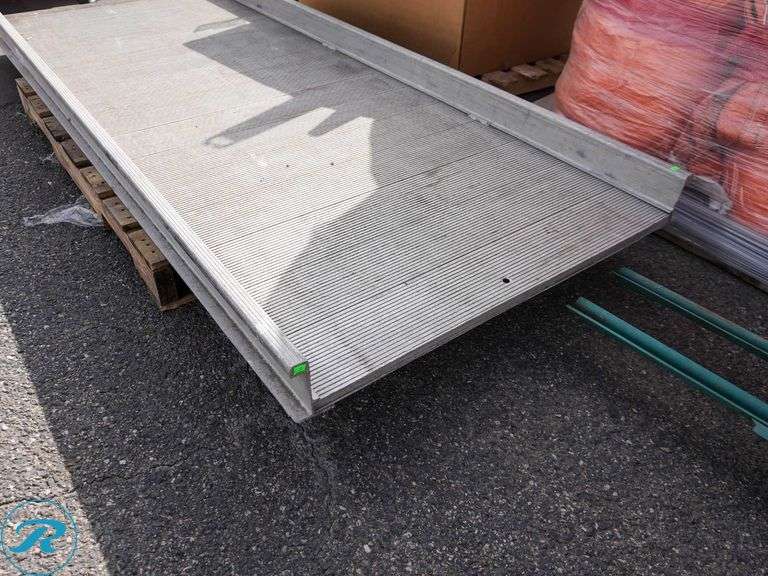 8' x 3' Aluminum Ramp - Roller Auctions