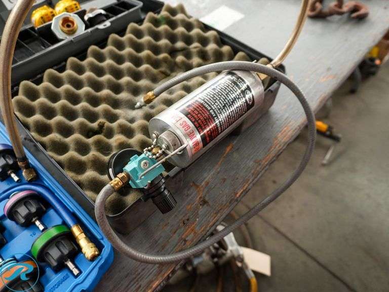 BG 9210 Fuel Flush Injector and Radiator Pressure Testing Kit - Roller ...