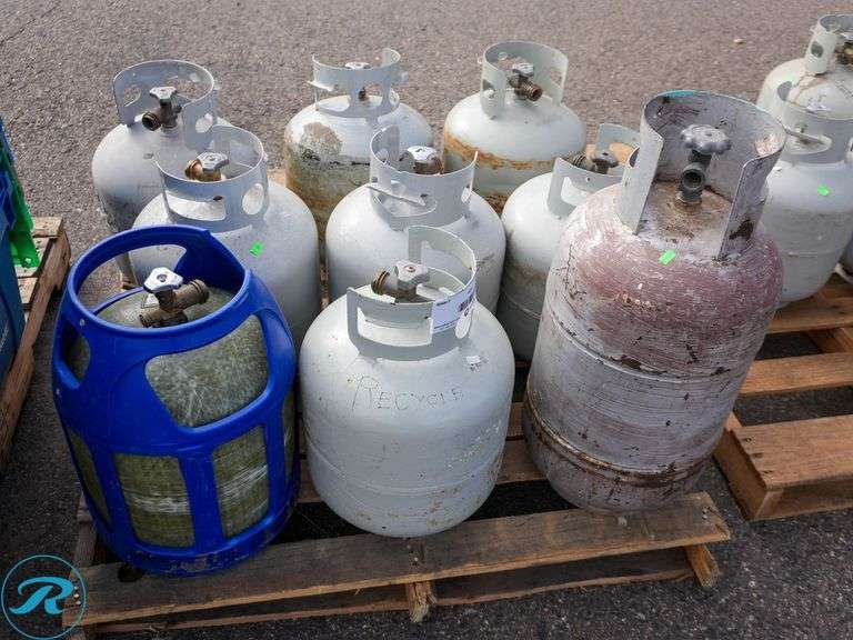 (9) Propane Tanks - Roller Auctions