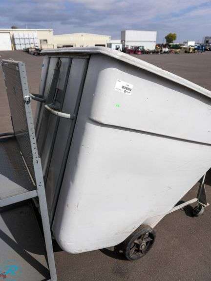Large Rolling Trash Bin - Roller Auctions