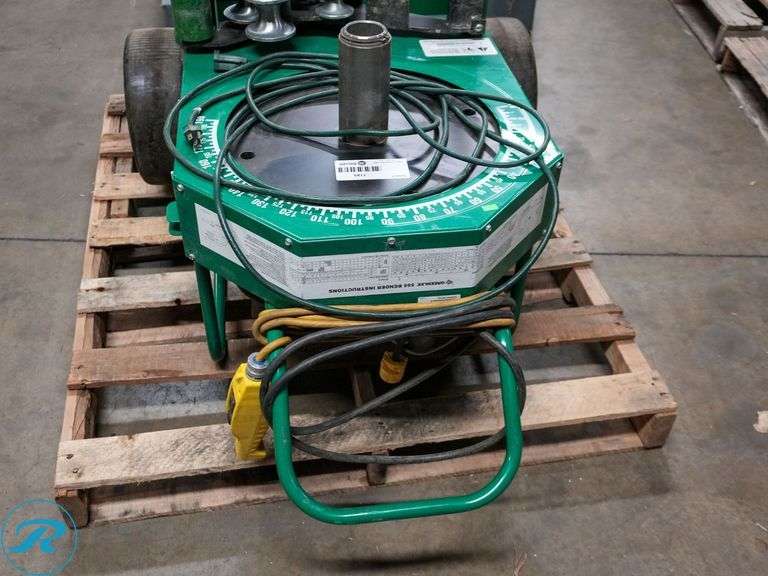 Greenlee 555 Electric Conduit Bender, 1/2" - 2" Conduit - Roller Auctions