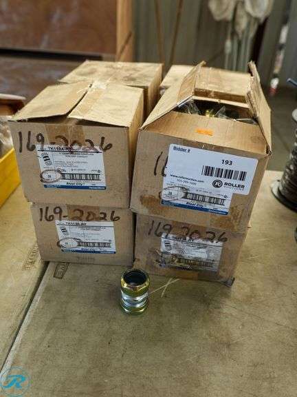 (8) Boxes of Thomas & bets TK113A_RT Couplings - Roller Auctions