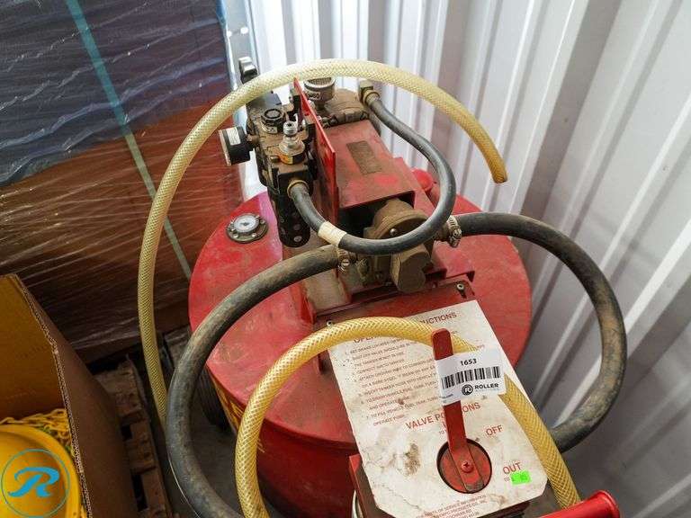 Tempo Tanker Portable Gas Tank - Roller Auctions