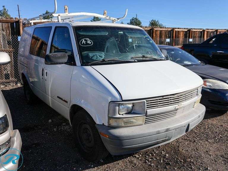 2000 Chevrolet Astro Vans AWD - Roller Auctions
