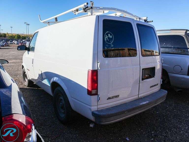 2000 Chevrolet Astro Vans AWD - Roller Auctions