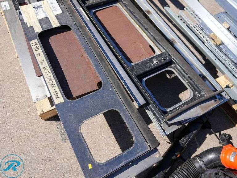 Transit Bus Panels - Roller Auctions