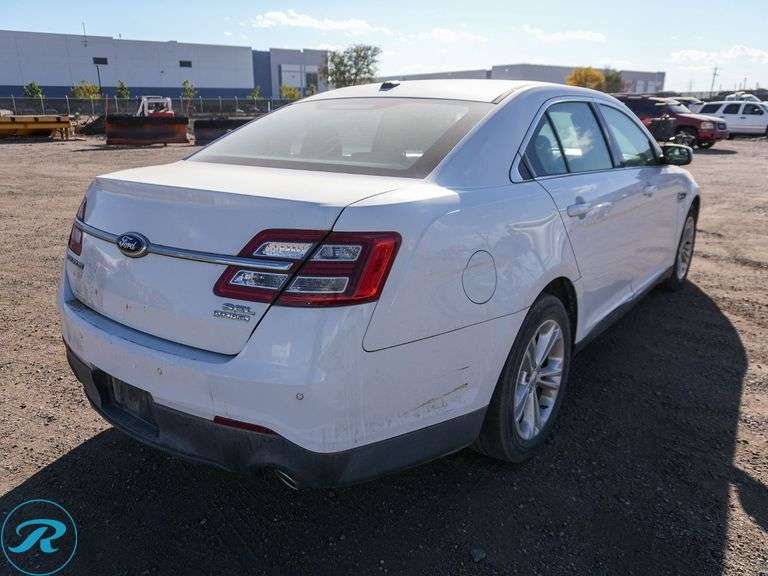 2013 Ford Taurus SEL 4-Door Sedan - Roller Auctions
