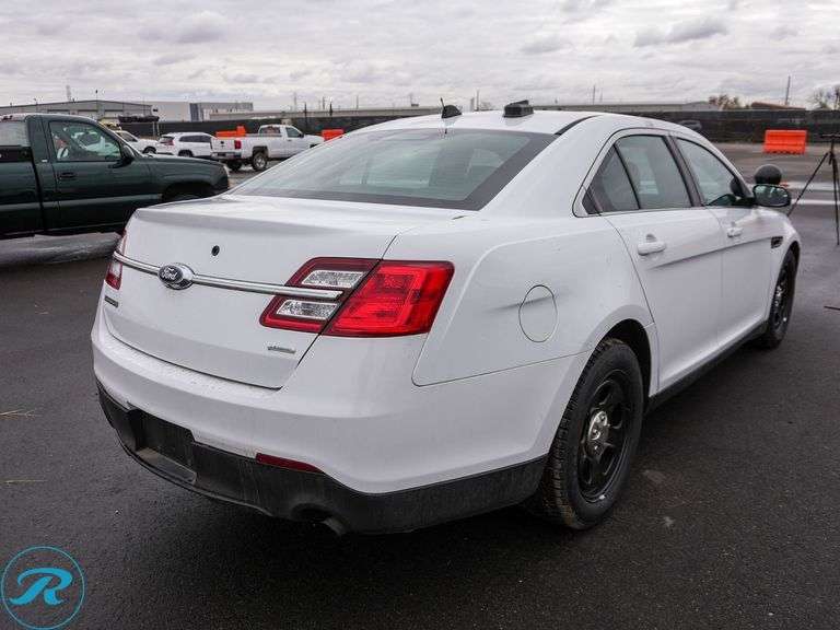 2013 Ford Taurus Police Interceptor AWD - Roller Auctions