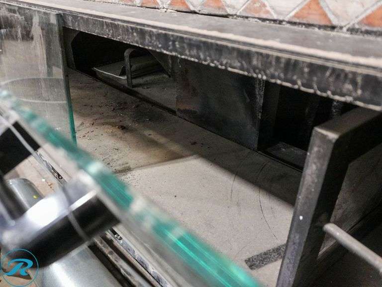 Kuma Forni Model 125-DX Gas Fired Revolving Pizza Oven - Roller Auctions