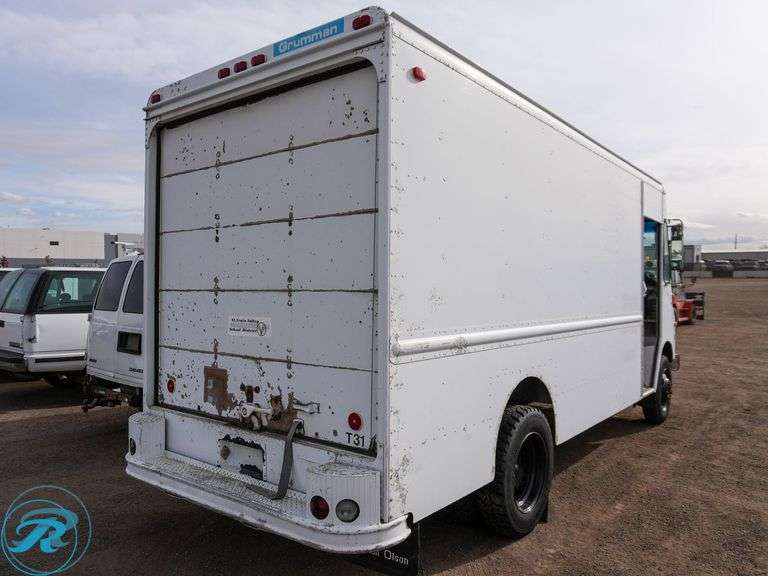 1994 GMC P3500 Gruman RWD Step Van - Roller Auctions