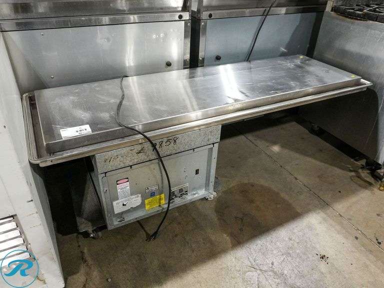 Atlas Metal Ind. UF5 Refrigerated Frost Top - Roller Auctions