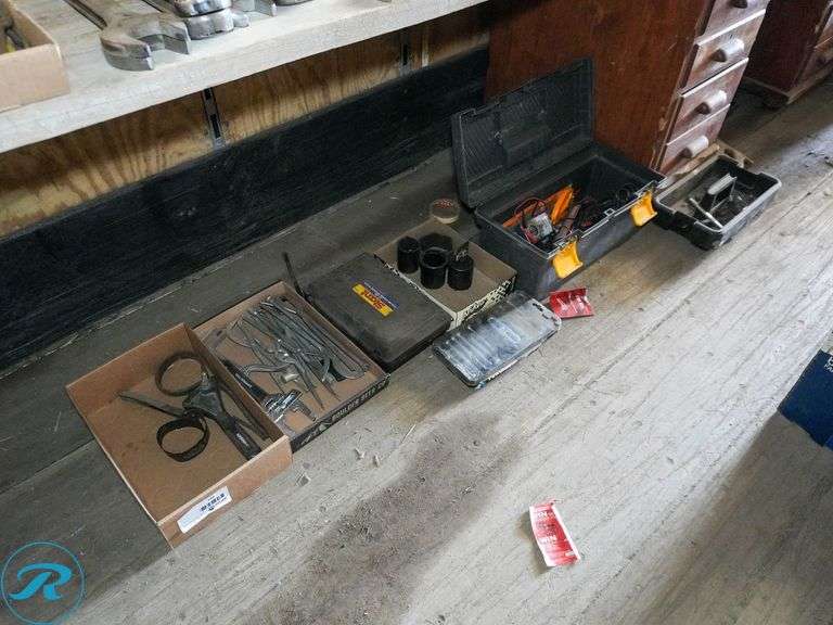 (6) Trays of Automotive Tools - Roller Auctions