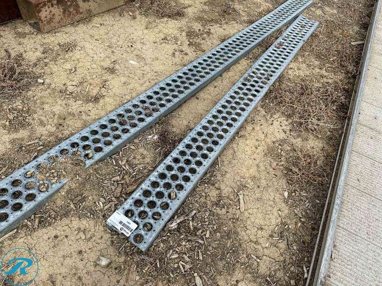 (2) 7" Metal Grates: 92" and 120" - Roller Auctions