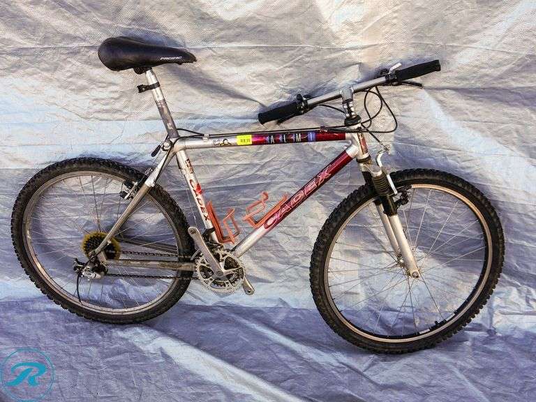 Giant Cadex Front Suspension Bicycle, Seat Post 18.5" - Roller Auctions