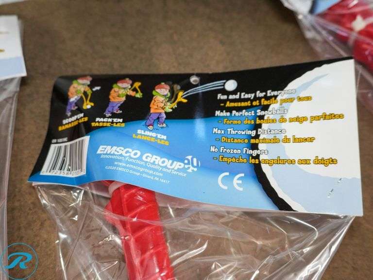 (2) Peyton's Fountain Snow Slinger - Roller Auctions