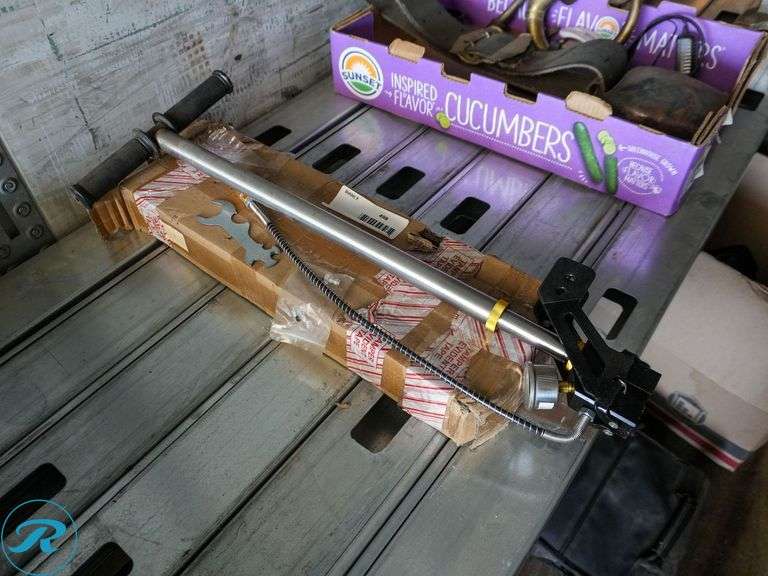 Bicycle Tire Pump - Roller Auctions