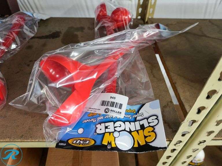 (2) Peyton's Fountain Snow Slinger - Roller Auctions