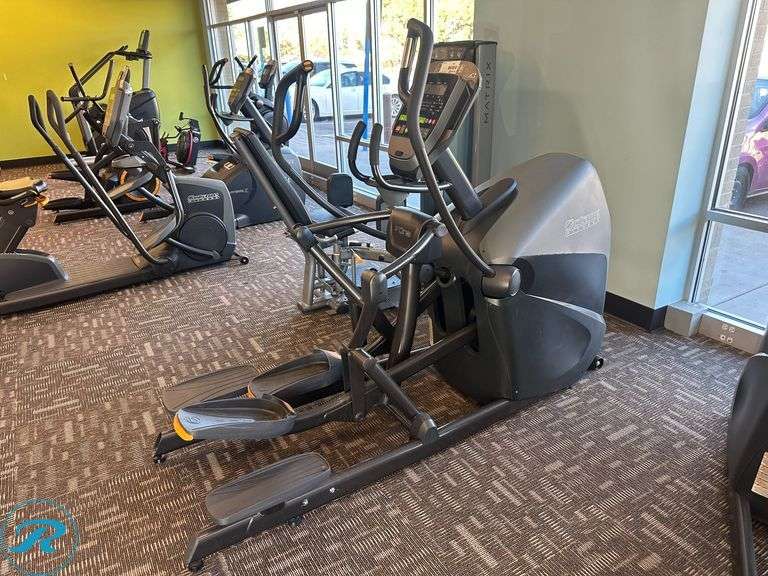 Octane Fitness XT-One Cross Trainer Standing Elliptical - Roller Auctions