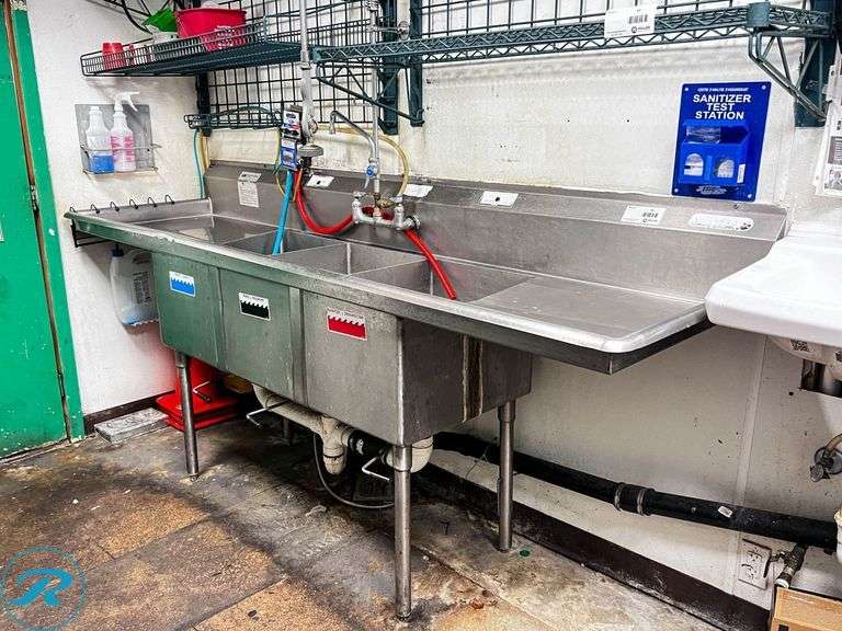 Duke Stainless Steel 3-Compartment Sink With Drainboards, Spray Rinse ...