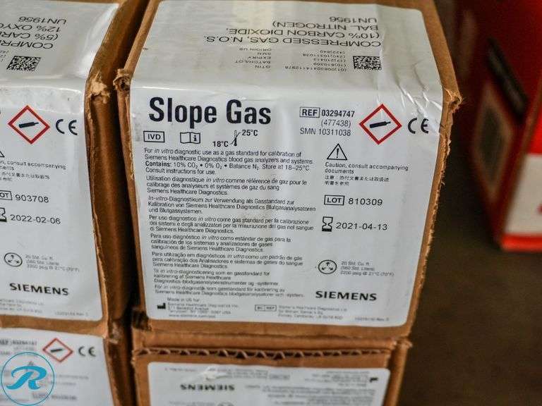 (4) Siemens Compressed Gas Tanks, (3) Slope Gas (10% Carbon Dioxide ...