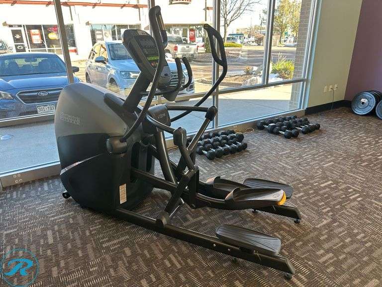 Octane Fitness XT-One Cross Trainer Standing Elliptical - Roller Auctions