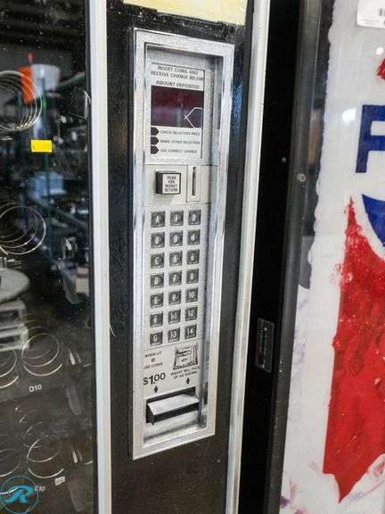 Coin Operated Snack Vending Machine, No Keys - Roller Auctions
