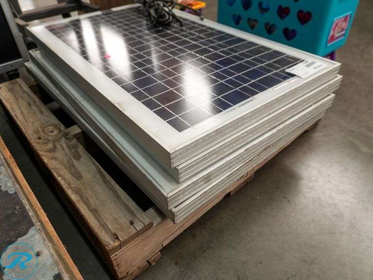 (4) Solar Panels, 34" x 20" - Roller Auctions