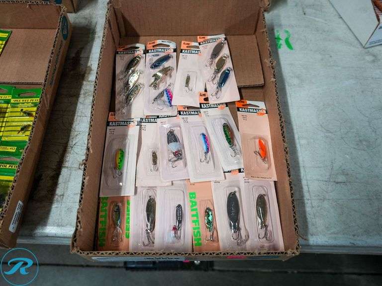 Tray of Kast Master Lures - Roller Auctions