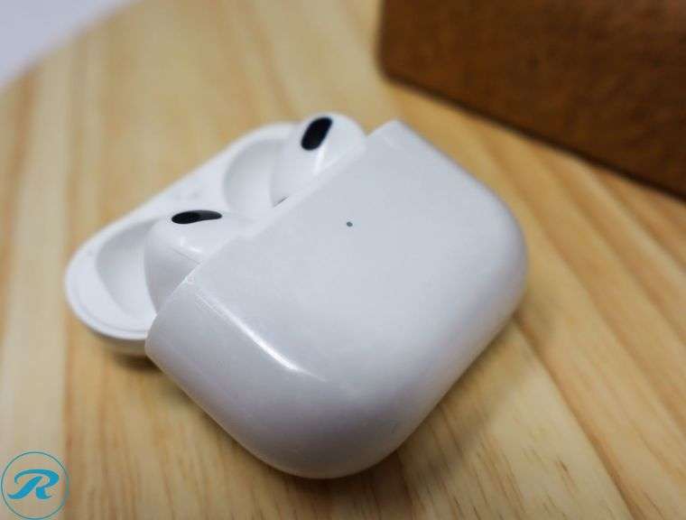 AirPod Pro Gen 1 - Used/ Scratched; AirPod Gen 3 - Used/ Scratched ...