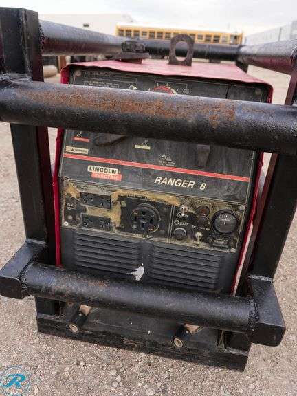 Lincoln Ranger 8 Gas Welder, 225 AMP, HRS: 4161 - Roller Auctions