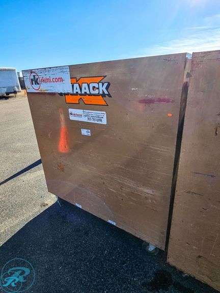 Knaack 100 Clamshell Jobsite Cabinet on Casters - Roller Auctions