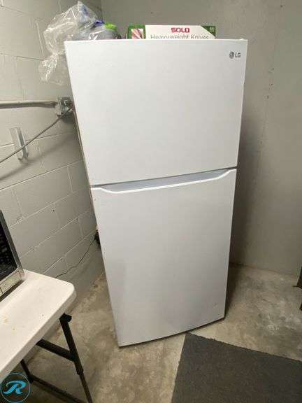LG REFRIGERATOR 66"x30"x33" - Roller Auctions