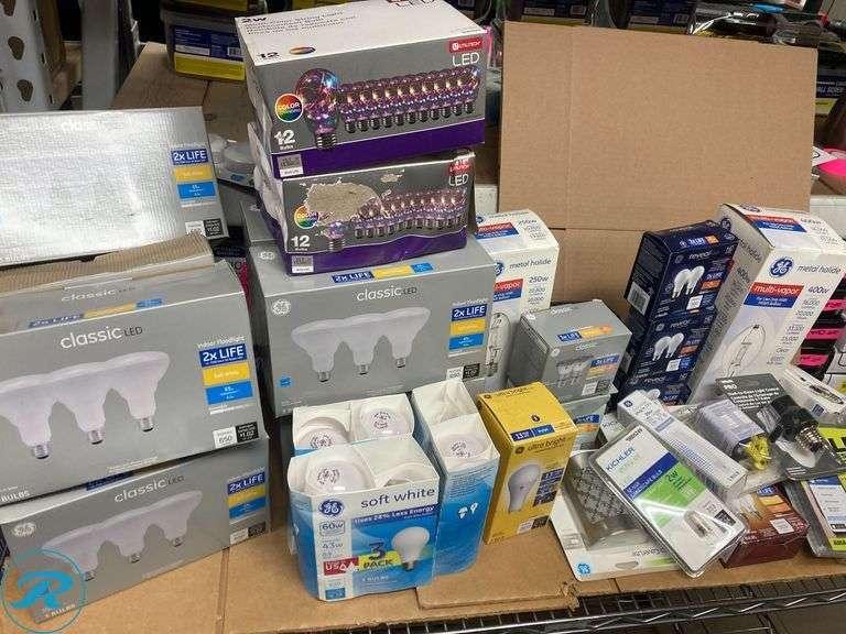 (40 Items) New- Light Bulb (some boxes are damaged, Just boxes (see ...