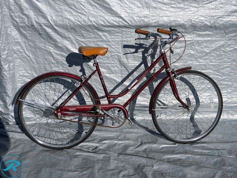 Huffy Regatta Cruiser Bicycle - Roller Auctions