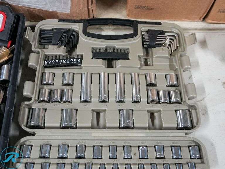 Tray of Assorted Hand Tools and Socket Set (Incomplete) - Roller Auctions