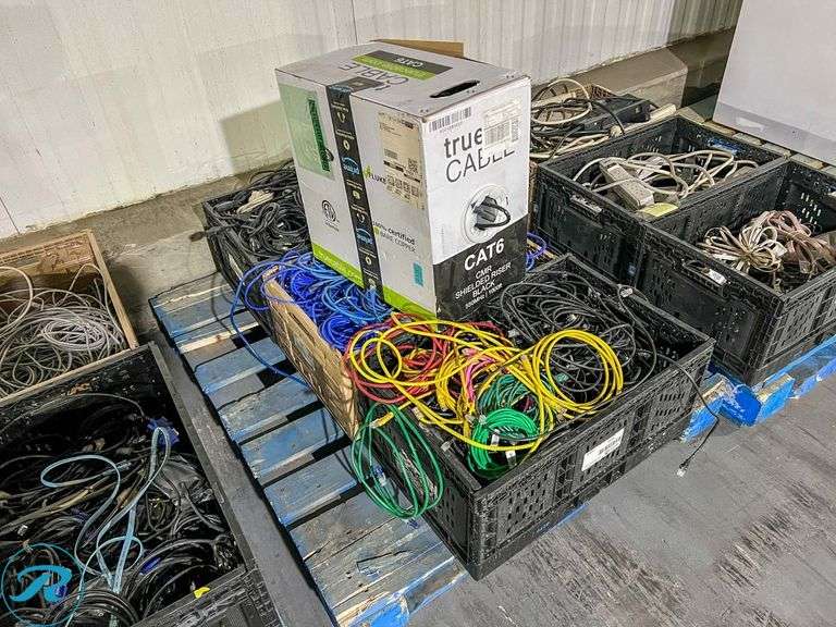 Pallet of Computer Cords / Cables - Roller Auctions