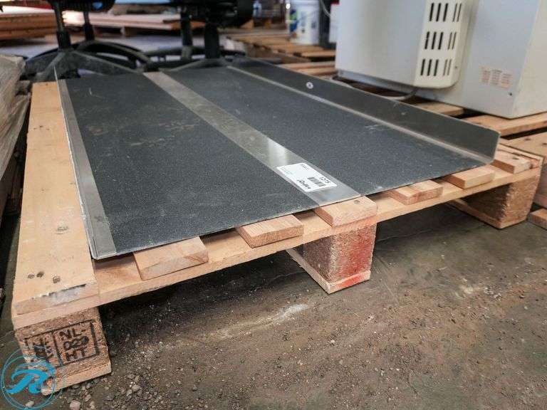 Metal Ramp, 48" x 24" - Roller Auctions