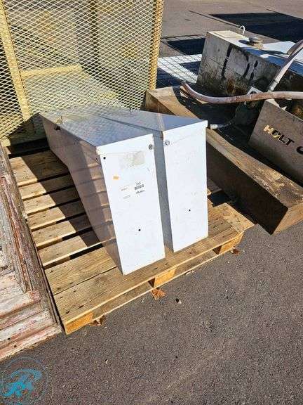 (2) Delta Side Boxes With Kegs - Roller Auctions