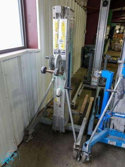 Genie Super Lift SL-16 Lift, 16' - Roller Auctions