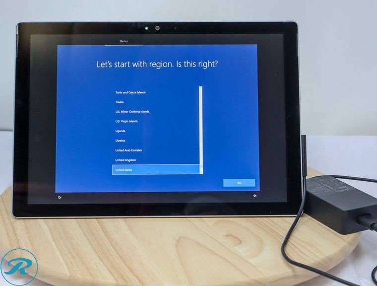 Microsoft Surface Pro 4 Tablet, 128GB. - Like New/Scratches on Back - Roller Auctions